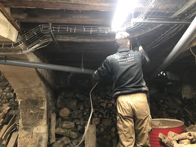 Expert en installation et rénovation électrique à Surgères - Pierre Bayou